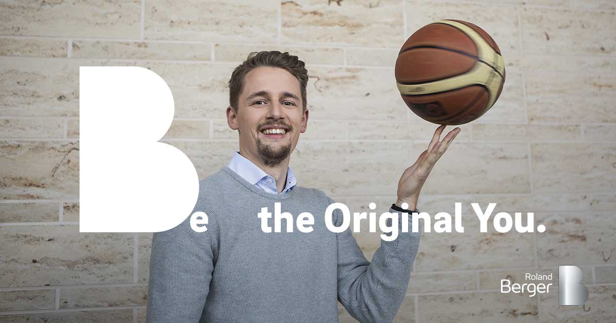 Dustin | Roland Berger